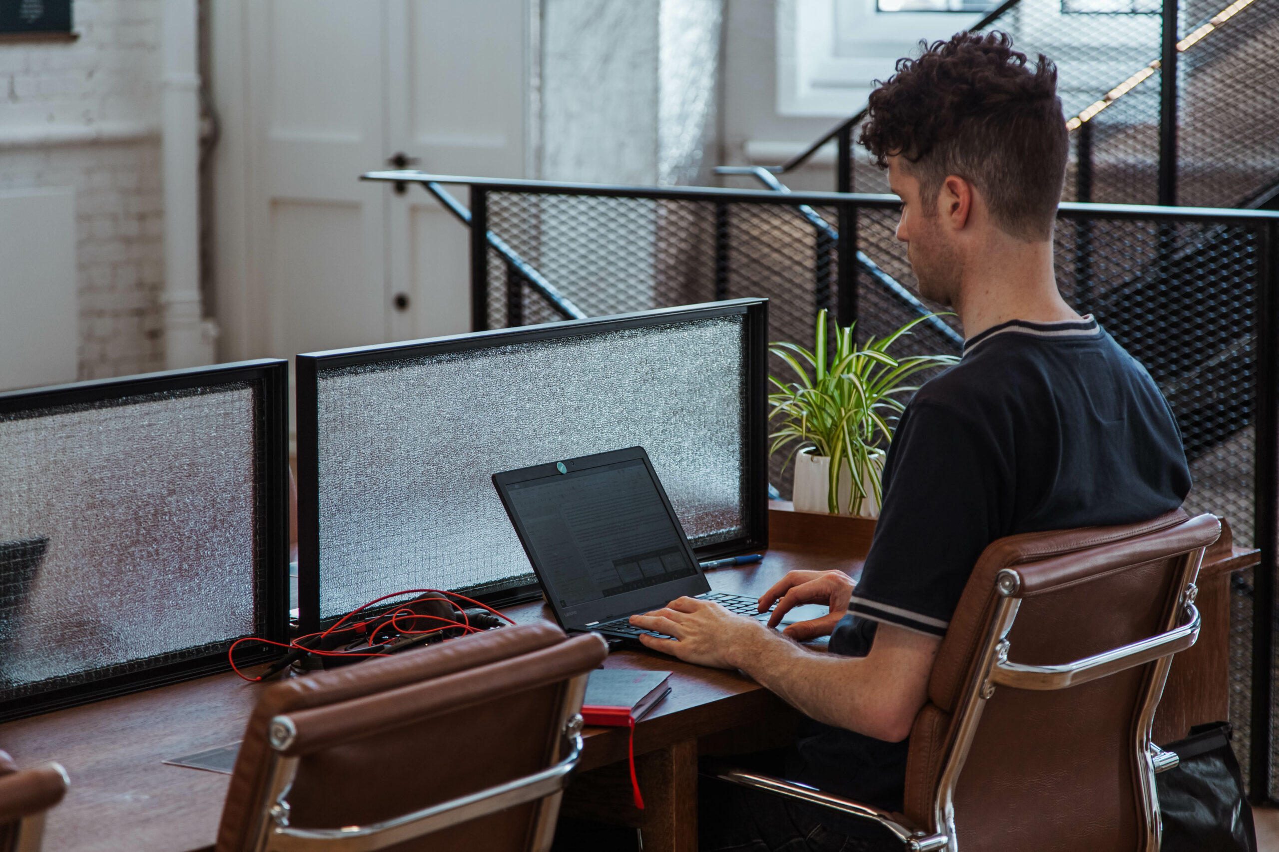 Shared Workspace-Hot Desk Rental | Missionworks